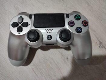 Comprar Mando PS4 Plata Nuevo V2 | ENEBA