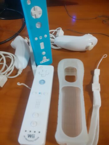 Comprar MANDOS WII CON MOTION Y NUNCHUCK | ENEBA