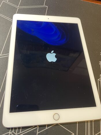 Pirkti Apple iPad Air 2 64GB Wi-Fi Silver