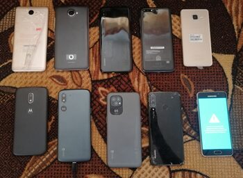 Pirkti 10 telefonų, pigiai!