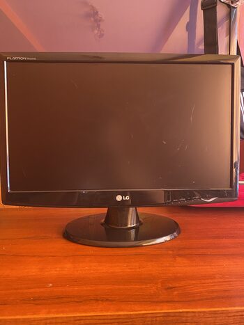 Comprar LG W2243S Monitorius