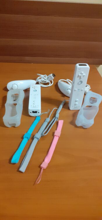 Comprar Mandos Wii con Motion plus con sus Nunchucks | ENEBA