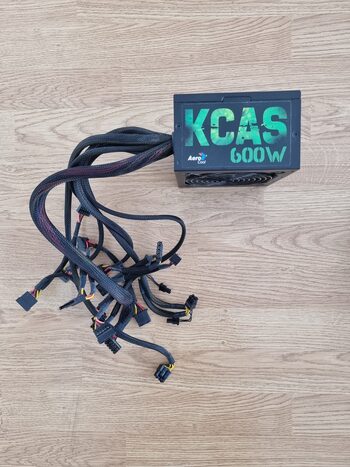 Comprar AeroCool KCAS 600W 80+ Bronze