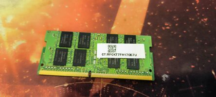 Pirkti SK hynix 8GB 2Rx8 PC4-2133P-SEO-11 HMA41GS6AFR8N-TF | ENEBA